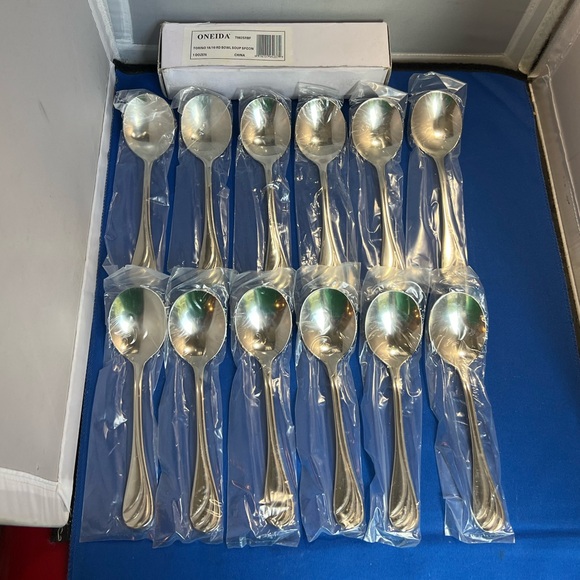 Oneida | Dining | Vintage Oneida Torino 81 Rd Bowl Soup Spoon Set Of 12 ...
